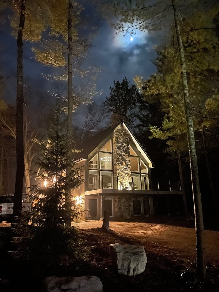 Twin Pines Chalet - Adventure Awaits! - Grand Bend