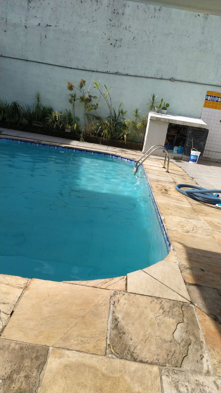 Kitnet N°4 P/ Até 3 Pessoas, Quintal Compartilhado - Bertioga