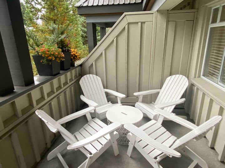 Charming 2 Bedroom Townhouse In Whistler Village. - Whistler