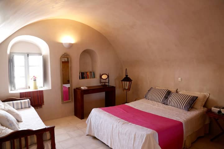 Philomilla's Traditional House - Santorini