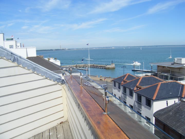 Amazing Views Of The Solent, Situated In The Heart Of Cowes Old Town. - Isle of Wight