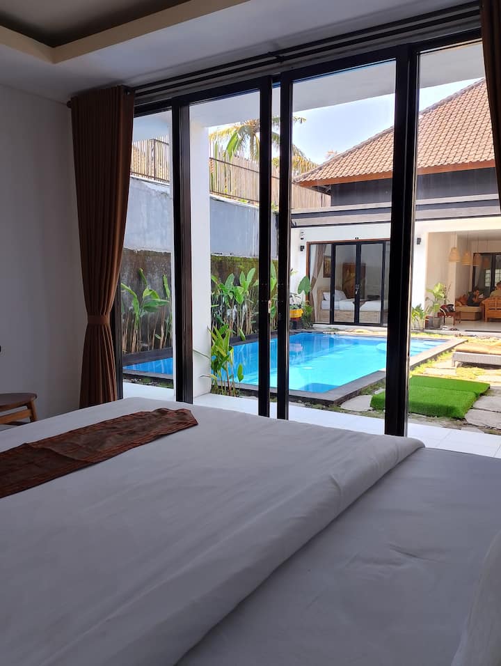 8 Bedrooms Private Villa - Ubud