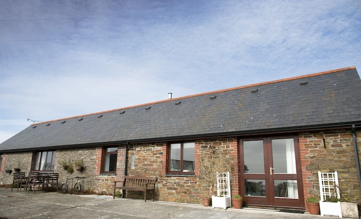 A Pigsty With Fabulous Sea View - 콘월