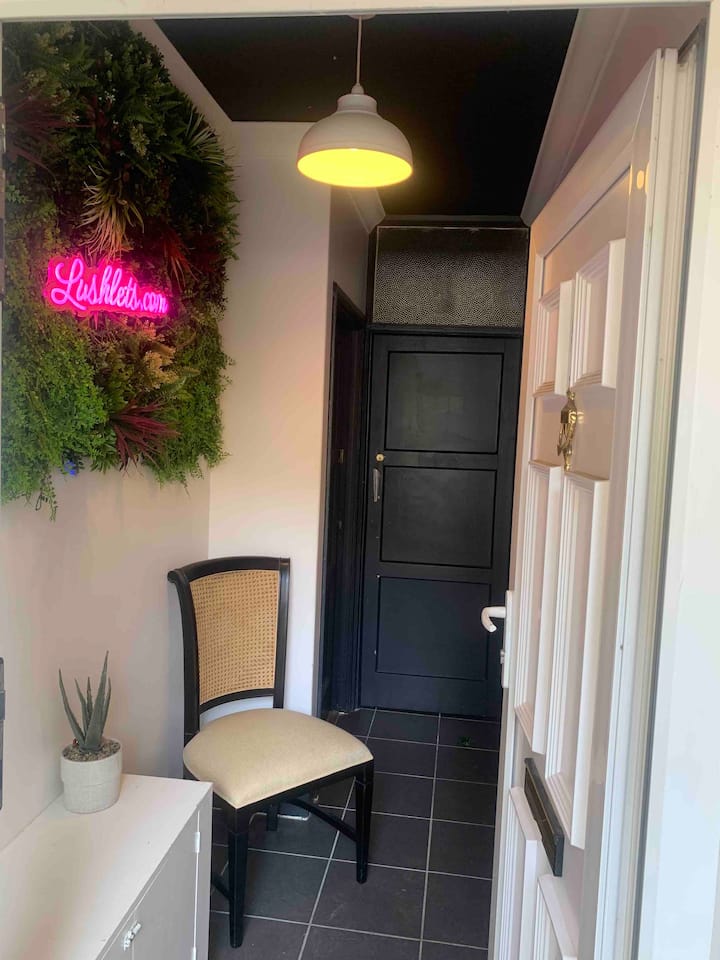 Lushlets - Sleeps 20+ Games Room & Hot Tub - Barry