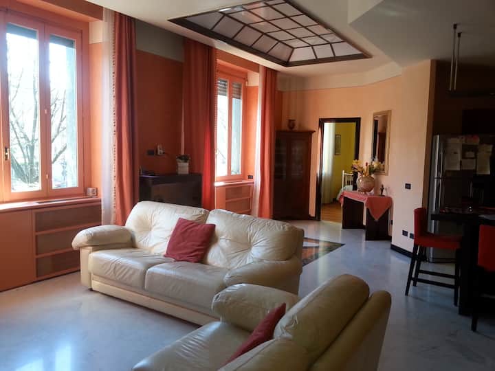 Elegant Apartment, Close Downtown - Milaan