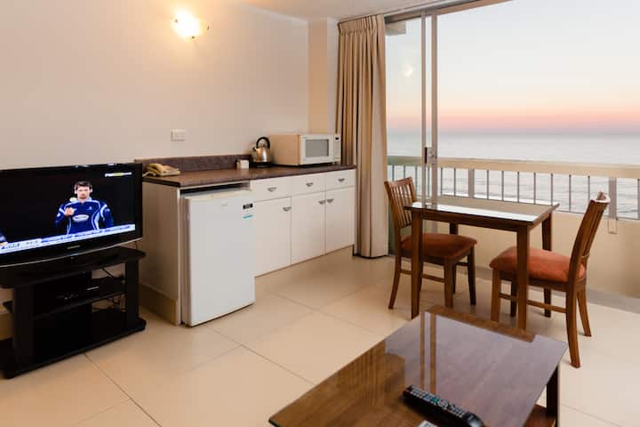 Hotel Beachfront - Surfers Paradise