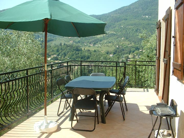Joli 2 Pièces Sospel Dans Villa , Proche Menton - Sospel