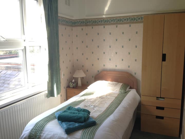 Lovely, Quiet Single Room - Leicester