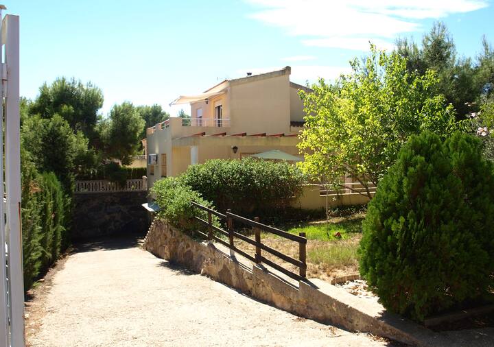 Casa En Urbanizacion En La Montaña - Chiva