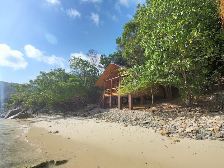 Matak island Vacation Rentals & Homes - Riau Islands, Indonesia | Airbnb