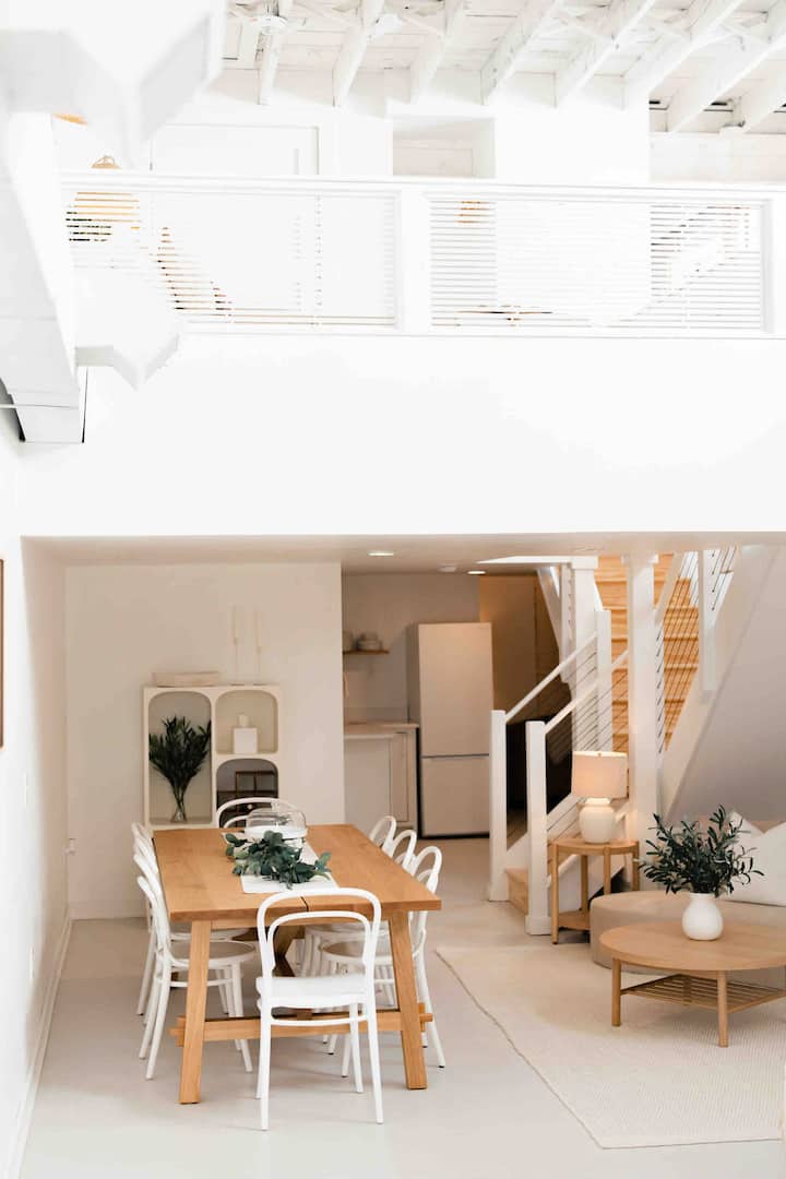 The Quarry | Downtown Loft For 8 Guests - Culpeper, VA