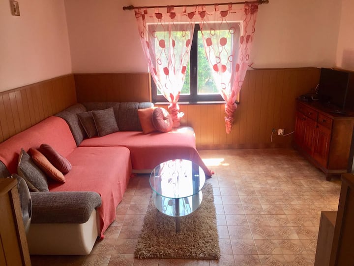 Mala Kuća Uz More - Primošten