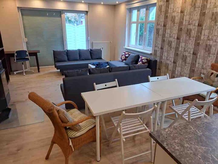 Spacious 100qm Apartment With Terrace & Fireplace - Waltersdorf