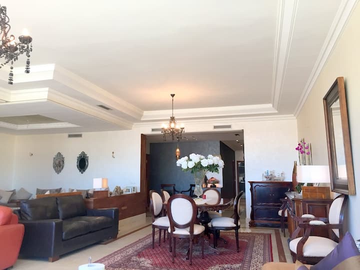 Superbe Appart De 300m2, Centre Ville, 8 Pers - Meknès