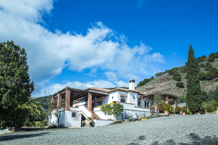 Casa Rural A Pie De Sierra En ÁLora - Álora