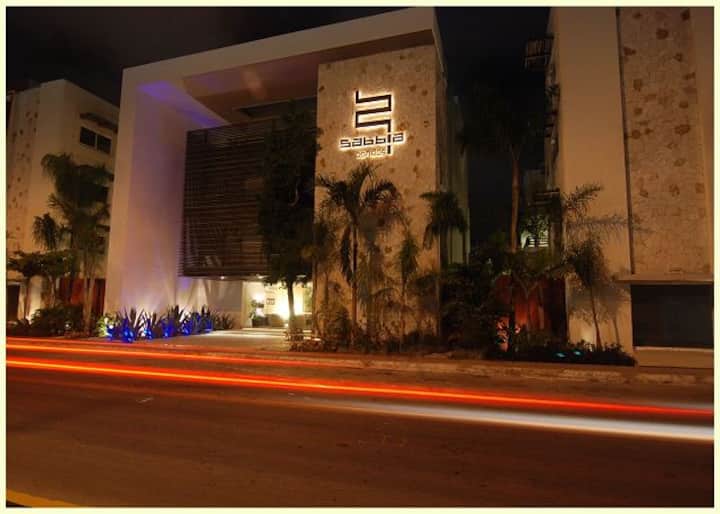 Spacious Condo + Ground Floor Easypool Access + Gym + Jacuzzi + Games Area - Playa del Carmen