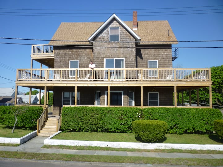 Beautiful Big Beach House One Block From Beach! - Point Pleasant, NJ