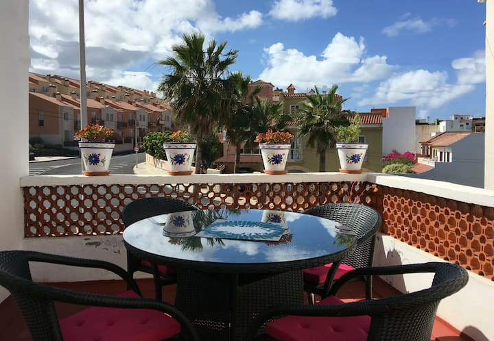 Küstennahes Ferienhaus Für Bis Zu 4 Personen - Los Silos