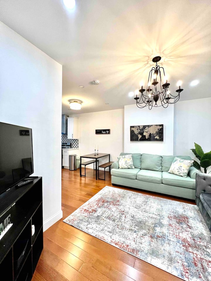 Huge 1 Bedroom 2beds Apartment In Astoria Nyc - Long Island, NY