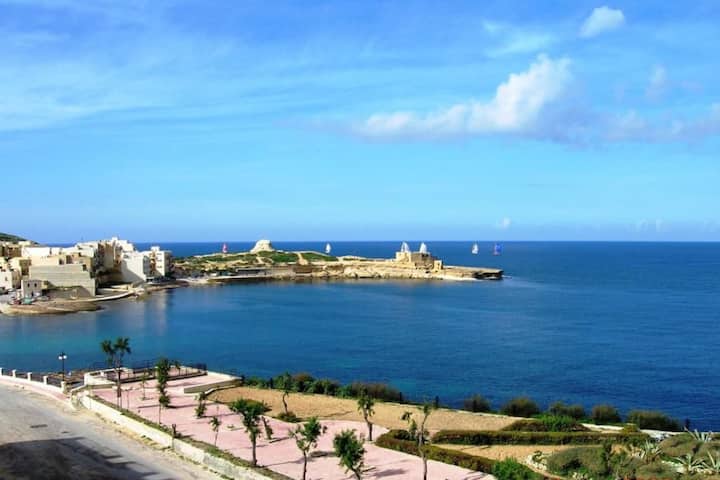 Seafront Panoramic Apt B7- Fully Air Conditioned-v - Malte