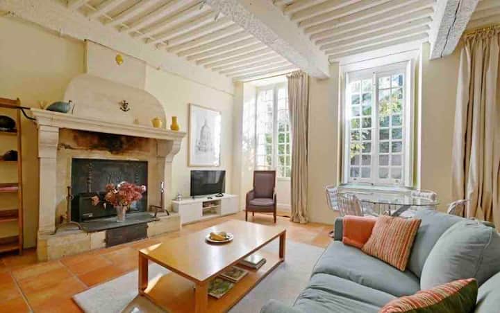 Le Chapitre Entre Cour Et Jardin - Nîmes