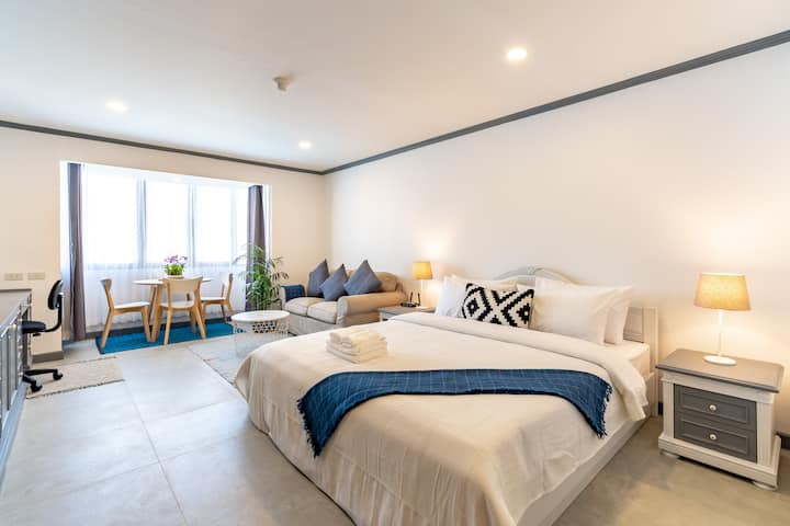 Studio Room Near Nana Skytrain Centre Bkk 04 - Bangkok