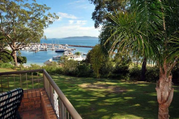 Sailfish, 3,46 Magnus Street - Water Views - Nelson Bay