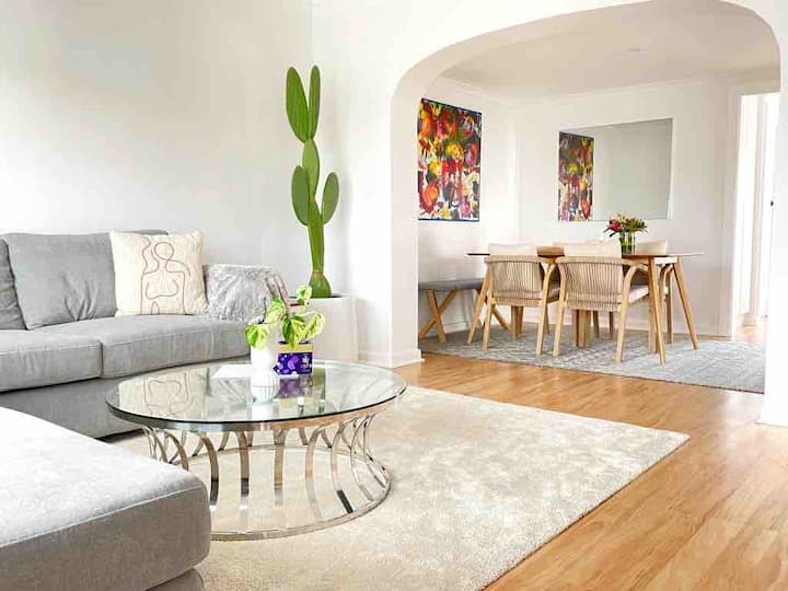 Private Beach House In The Heart Of Henley Square - Adelaide