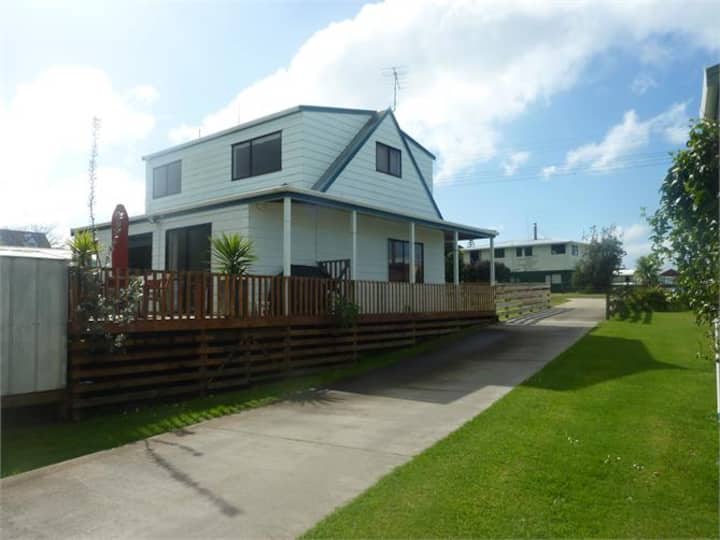 Cooks Beach Escape - Whitianga