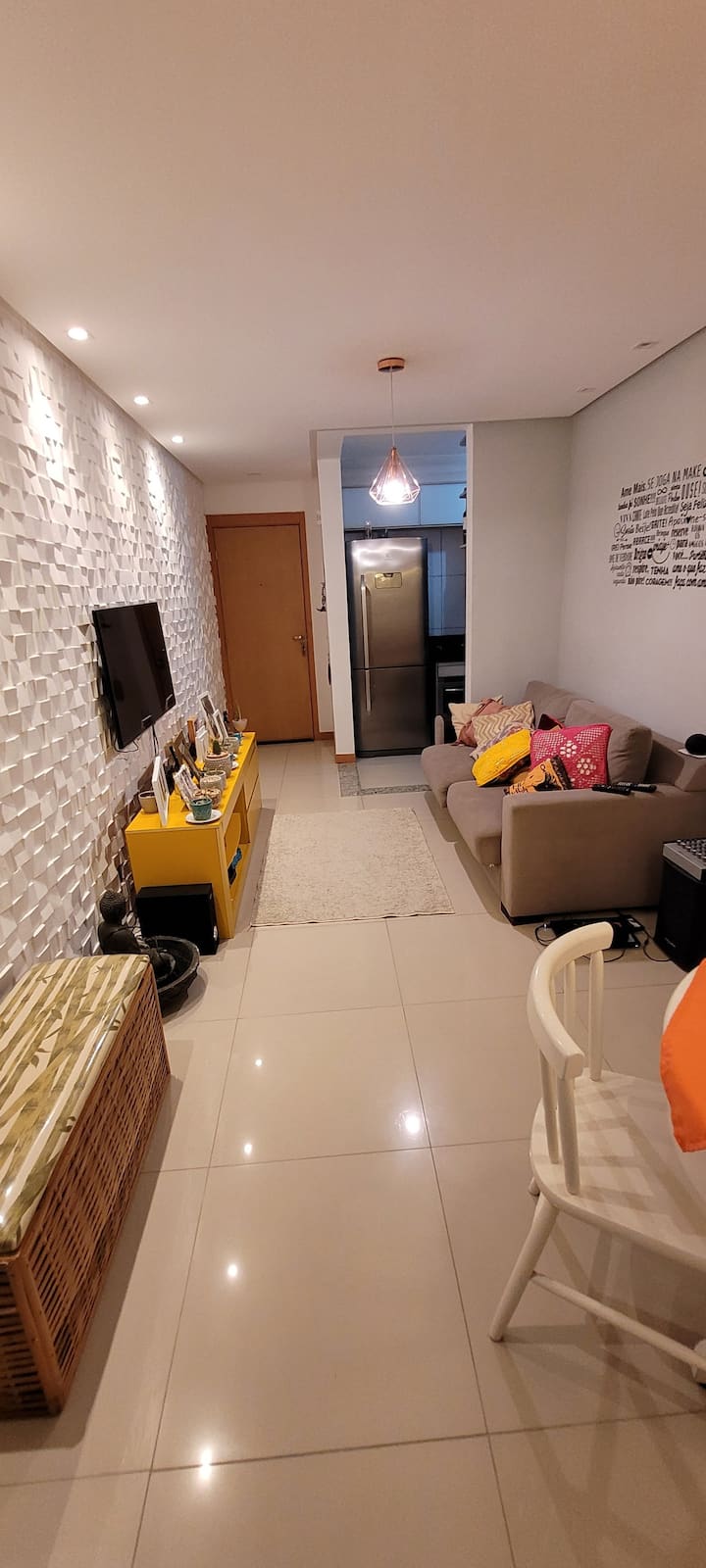 Apartamento Completo | 2/4 (Suíte) A 2 Km Da Praia - Lauro de Freitas