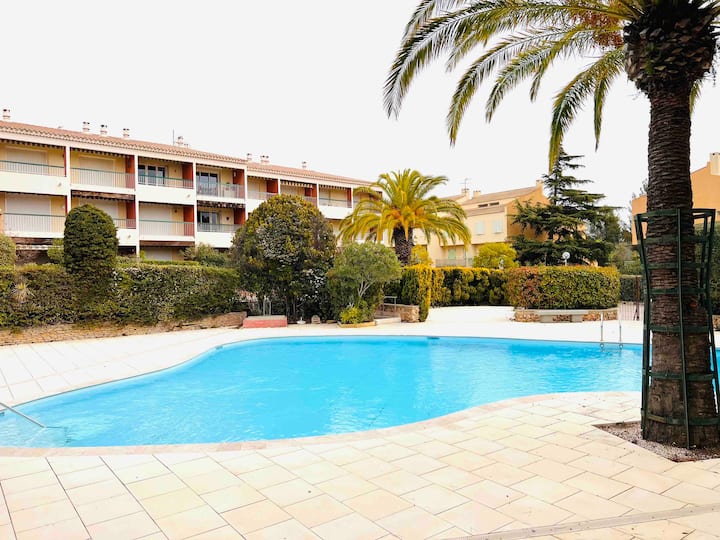 Les Hameaux -Piscine,parking,accès Piéton à La Mer - Bandol