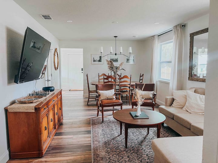 3 Bedroom Modern Vintage In Historic Sanford - Sanford, FL