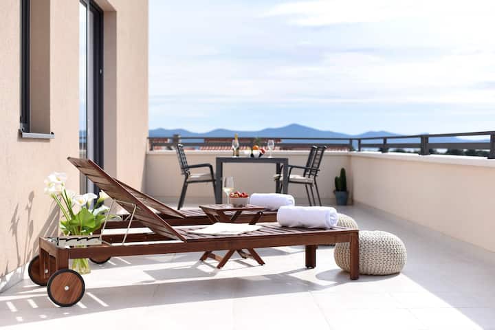 Penthouse Niko With Sea View And Balcony - Zadar