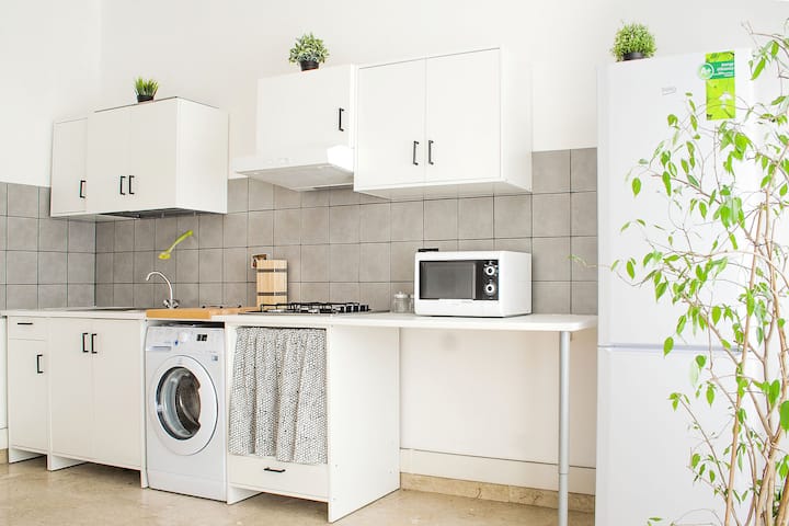 Large Double Room Private Bathroom - Rome