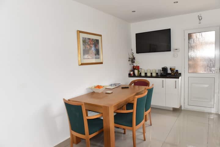 Double - Private Bathroom - Fab Location! - London