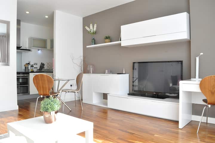 Amazing Canary Wharf Apartment - Greenwich