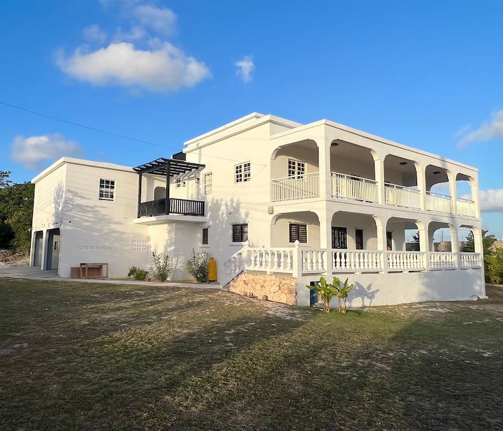 The King Suite At Axa Farmhouse - Anguilla