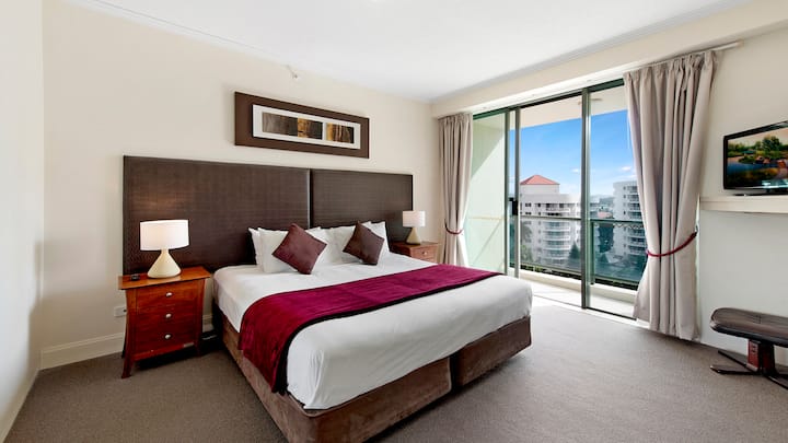 Gold Coast Beautiful Comfortable Surfers Suite - Queensland