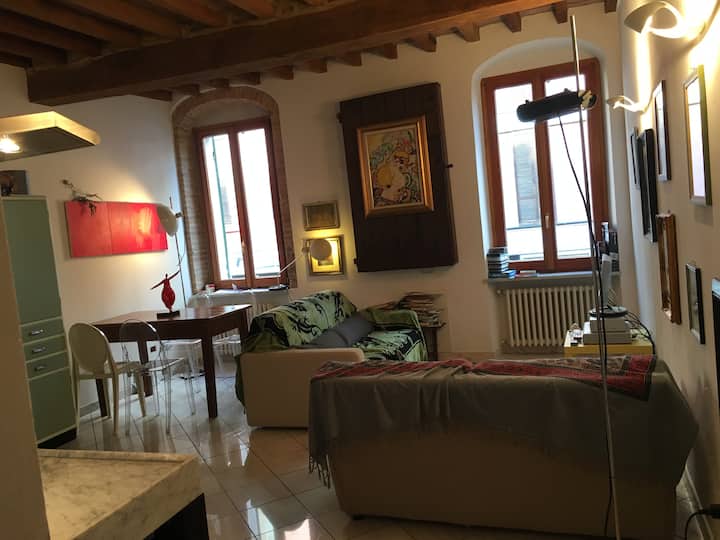 Cozy Design Flat In The Centre - Parma