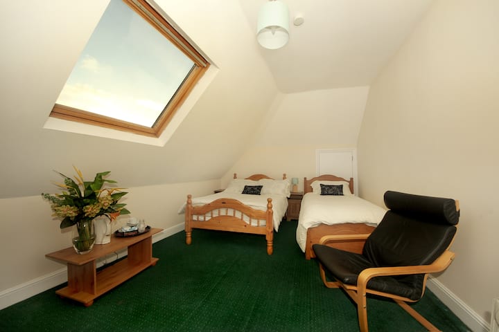 Poet Corner Guest House. Rm9 - London