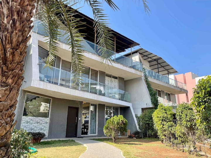 Luxe Belmond 3bhk Villa - Lonavla