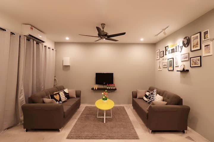 Le Dreamz (10-14 Pax) - Ipoh