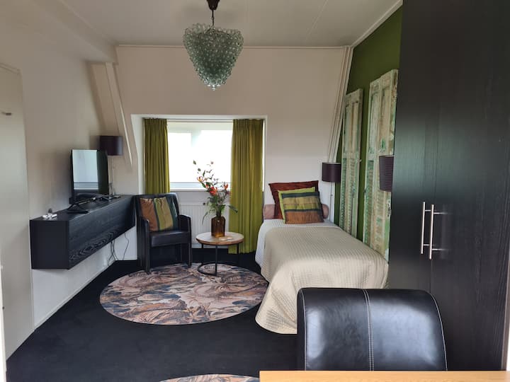 Relaxing Stay At Bed And Breakfast De Hedera - Leeuwarden