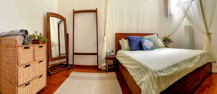 Private Ensuite Room In Large Central Townhouse - Maputo