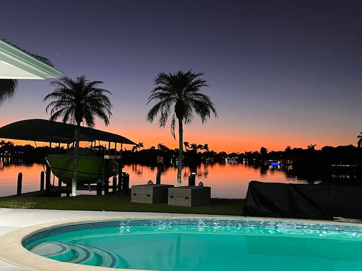 Cozy Casa Cape
4 Bedroom 3 Bath Pool Home On Lake - Cape Coral, FL