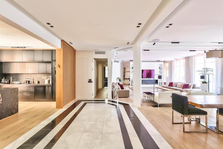 Arc De Triomphe / 200m2 Luxury 3 Bedrooms - Neuilly-sur-Seine