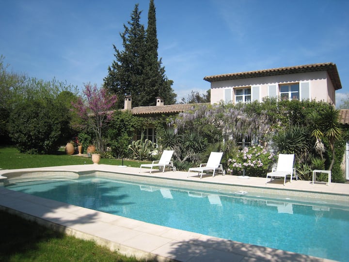 Loue Chambre Parentale Dans Villa Mougins - Mougins