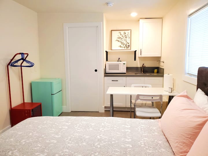 Modern Studio Welcomes You! - Rowland Heights, CA