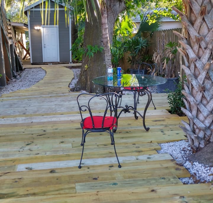 2br! Cozy -Quaint - Centrally Located! - St. Petersburg, FL
