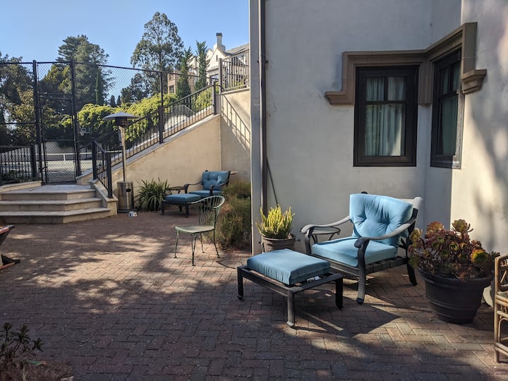 Lions Gate Tennis House - Sausalito, CA